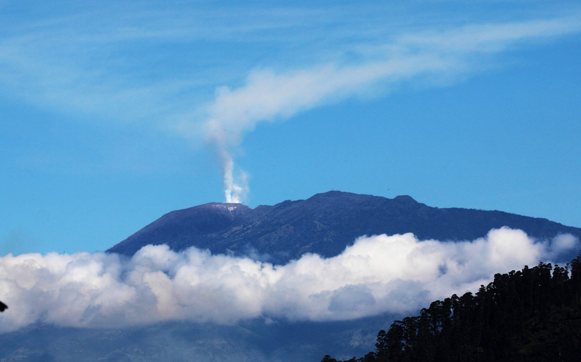 5 Active Volcanoes in Costa Rica! | Costa Rica Vacation